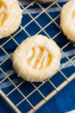 Vegan Lemon Shortbread Cookies - Nora Cooks