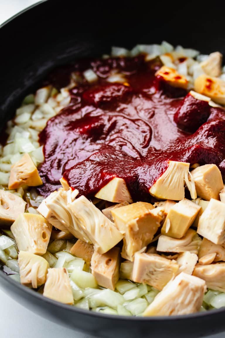 BBQ Jackfruit Pulled Pork - Nora Cooks